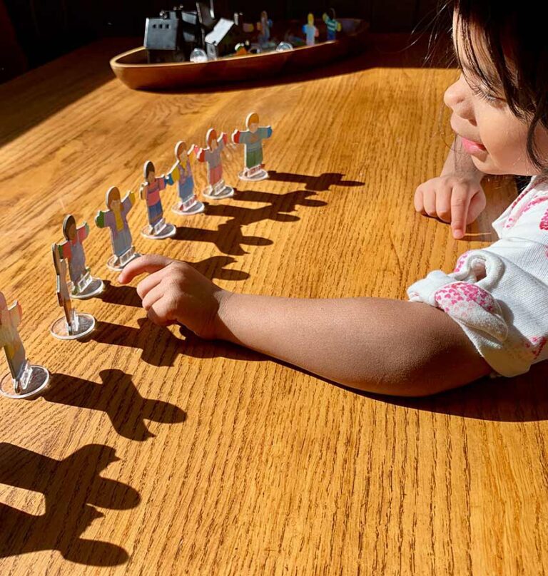 STEM Play with Light and Shadow - Ready Child
